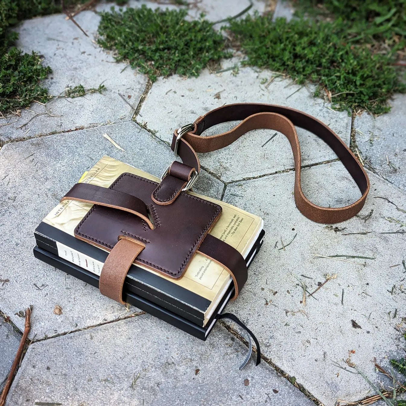 'The Shelley' | Traveller's Book Strap in Berry Brown – Rowsome Leather